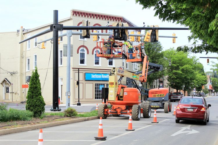 Work continues on traffic light replacement in city | News, Sports ...